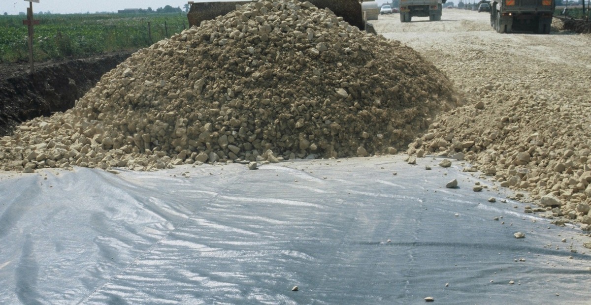 Lotrak® 1800 | Don & Low Ltd